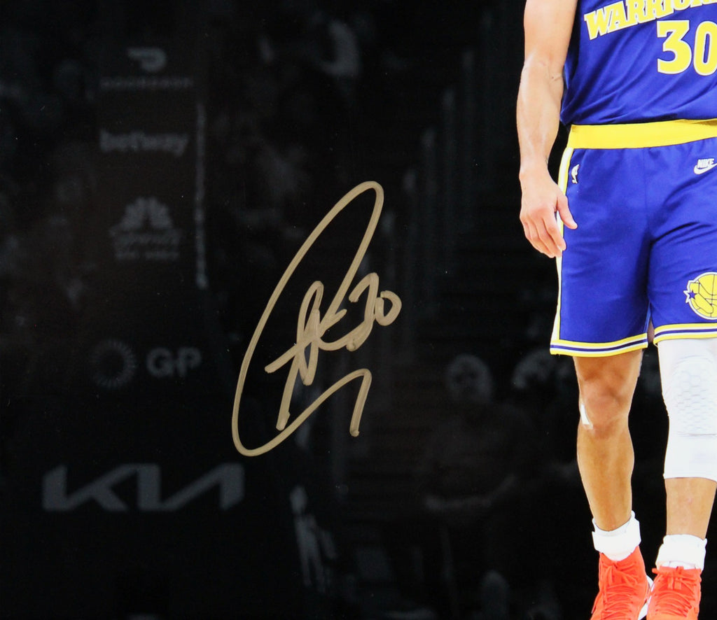 Warriors Stephen Curry Signed 16x20 Horizontal Spotlight Posing Photo ...