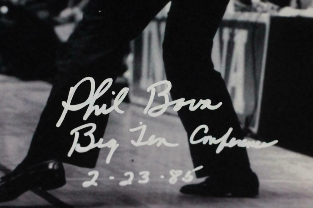 Bob Knight Phil Bova Signed 16x20 Red Chair Photo w/ Big Ten Beckett A ...