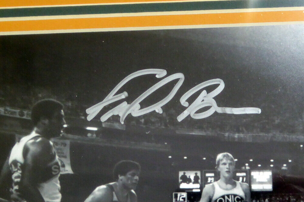 DOWNTOWN FRED BROWN AUTOGRAPHED FRAMED 8X10 PHOTO SONICS MCS HOLO 1236 ...