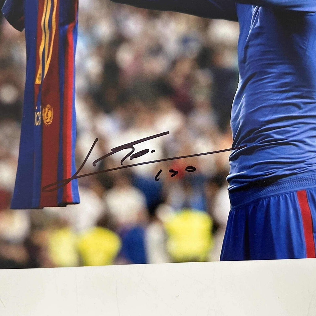 Autographed/Signed Lionel Leo Messi FC Barcelona 12x16 Photo Beckett B ...
