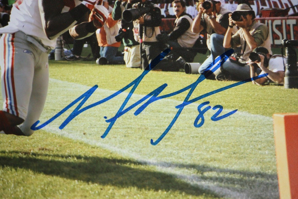 Mario Manningham Autographed 8x10 TD Catch Photo- JSA Authenticated ...